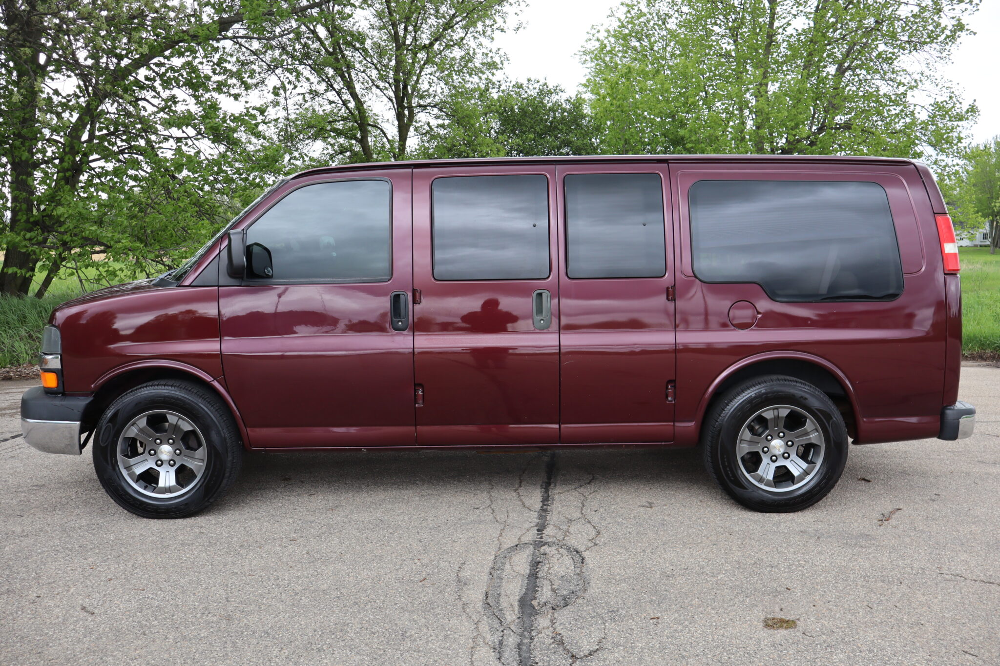 2005 CHEVROLET EXPRESS 1500 REGENCY CONVERSION VAN 5.3L QUADS BED 18’S ...