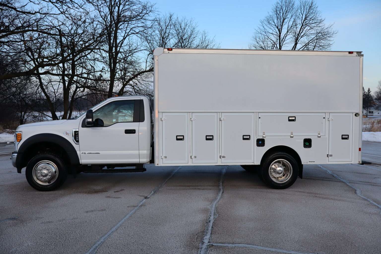 2017 FORD F450 REG 6.7L RWD COVER UTILITY/SERVICE NEW TIRES